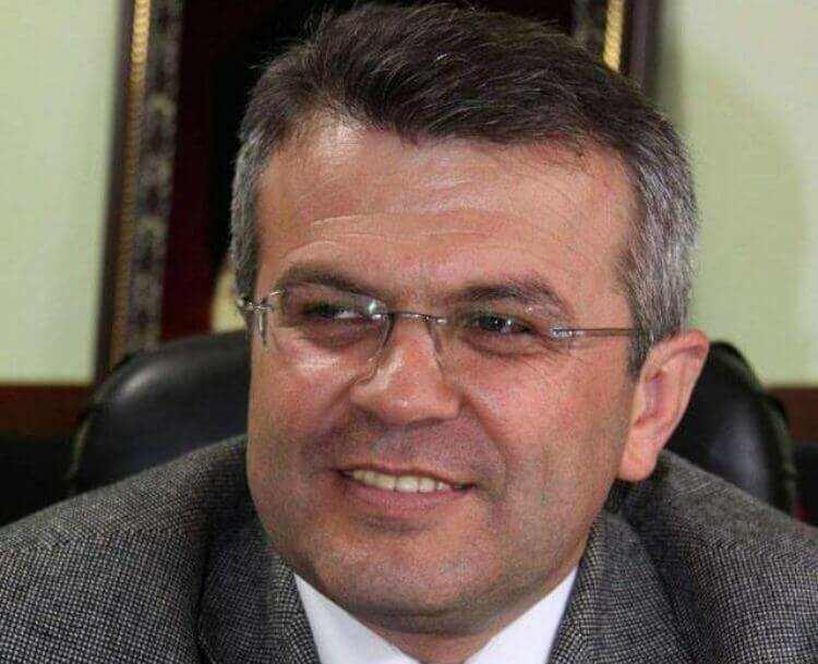 “İstiklal Yolu” Kitabının Yazarı Duayen Gazeteci İzzet Sarı Kimdir ...